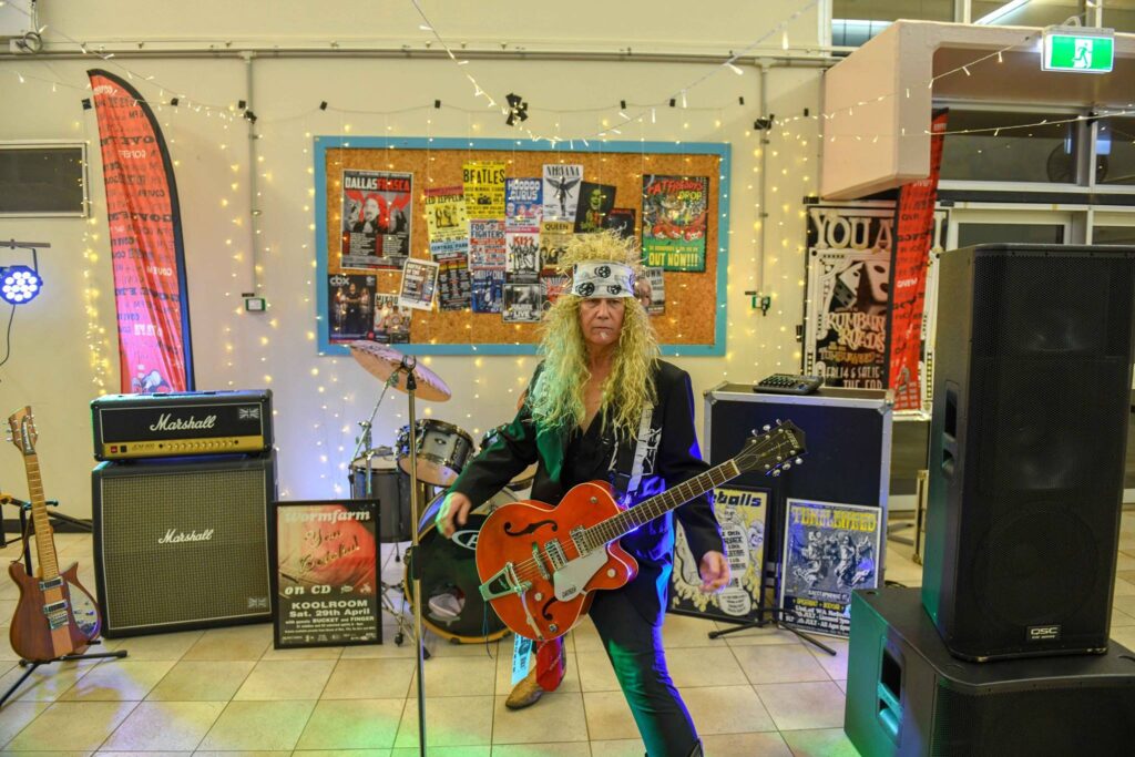 Rob “Rotten Robbie” Stewart – 8EAR Community Radio