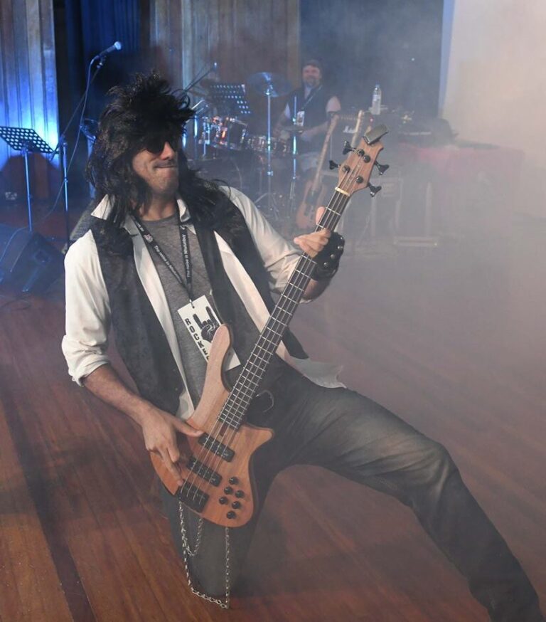 Team Members – 8EAR Community Radio